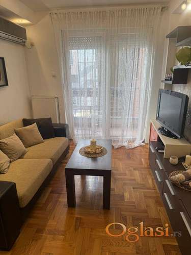 GRBAVICA –1,5 stan kompletno namešten i renoviran – 38 m²