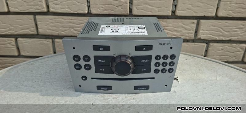 Opel Corsa FABRICKI CD MP3 Audio