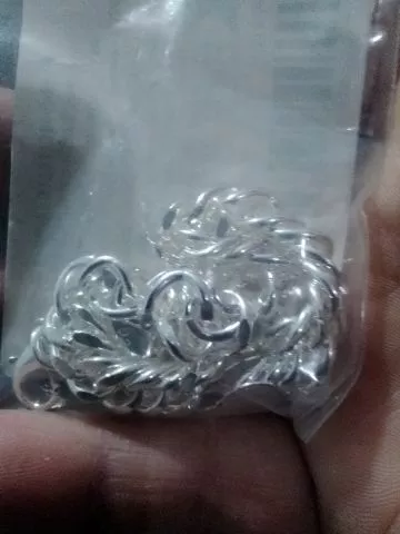 Srebro koje priča priču! ✨ Prodajem elegantnu srebrnu narukvicu (Sterling Silver 925)