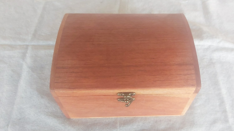 HUMIDOR HAND MADE CEDAR