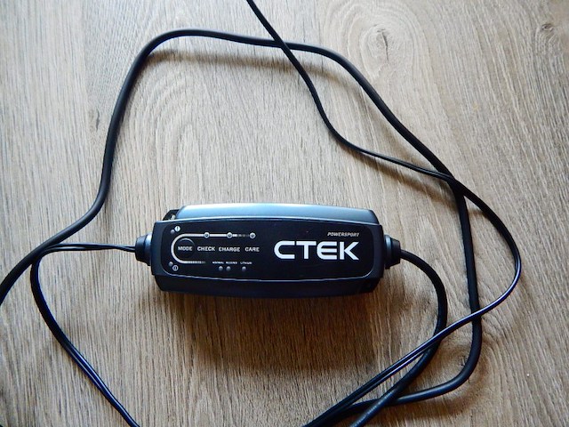 CT5 POWERSPORT ctek punjač