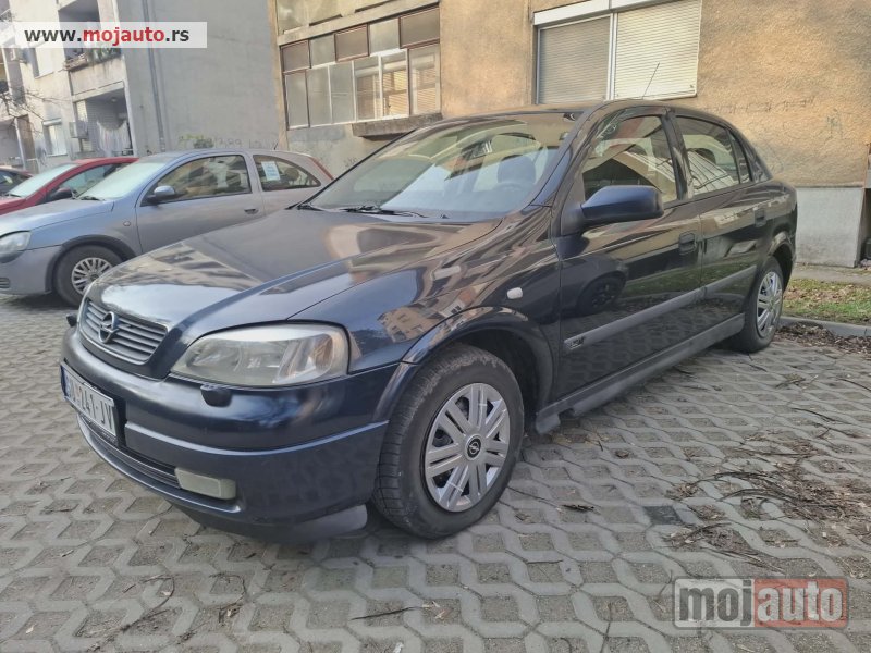 Opel Astra 1,6 8v Selection
