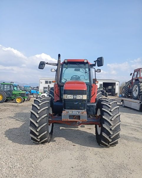 New Holland M 135 DT traktor točkaš