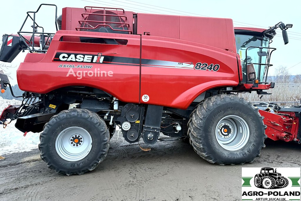 Case IH 8240 AFS kombajn za žito
