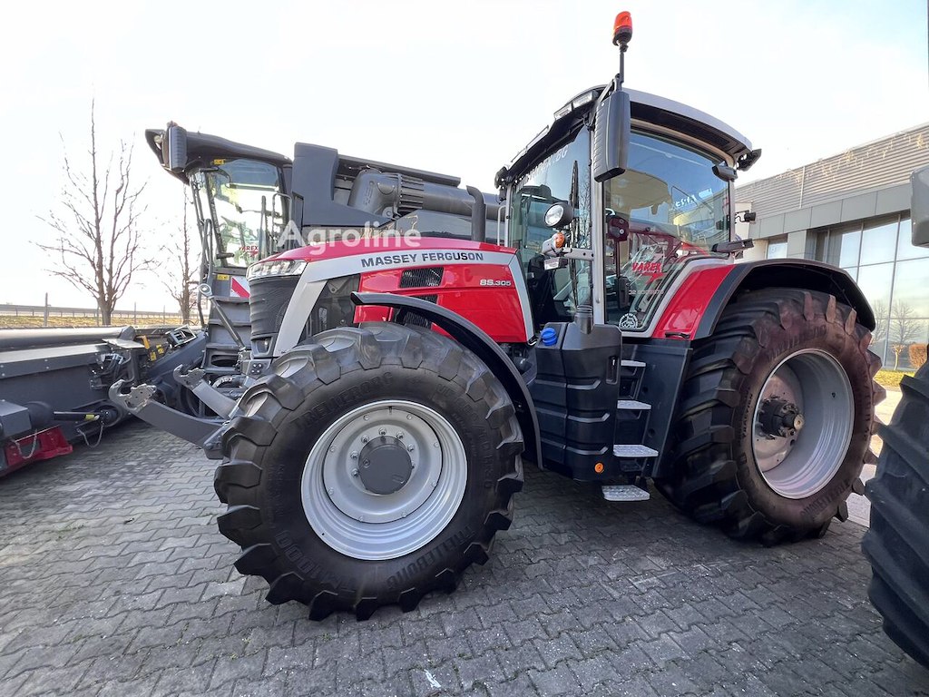Massey Ferguson 8S305 traktor točkaš