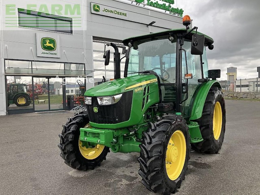 John Deere 5067e traktor točkaš