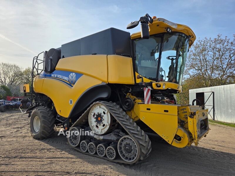 New Holland CR 9090 kombajn za žito