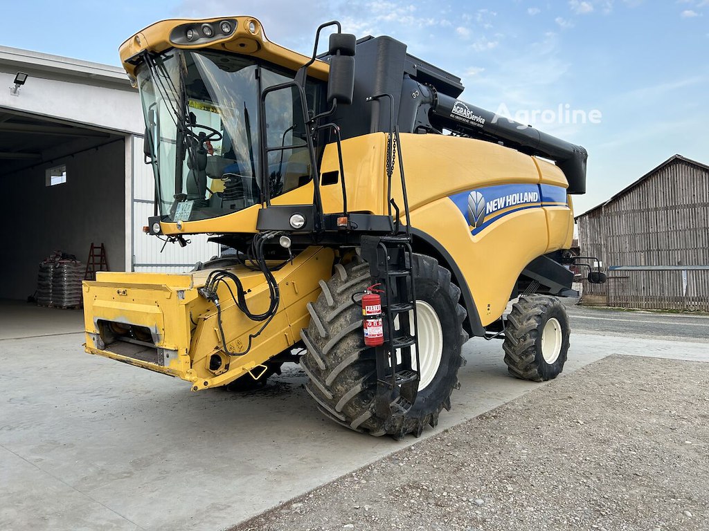 New Holland CX 5.80 kombajn za žito
