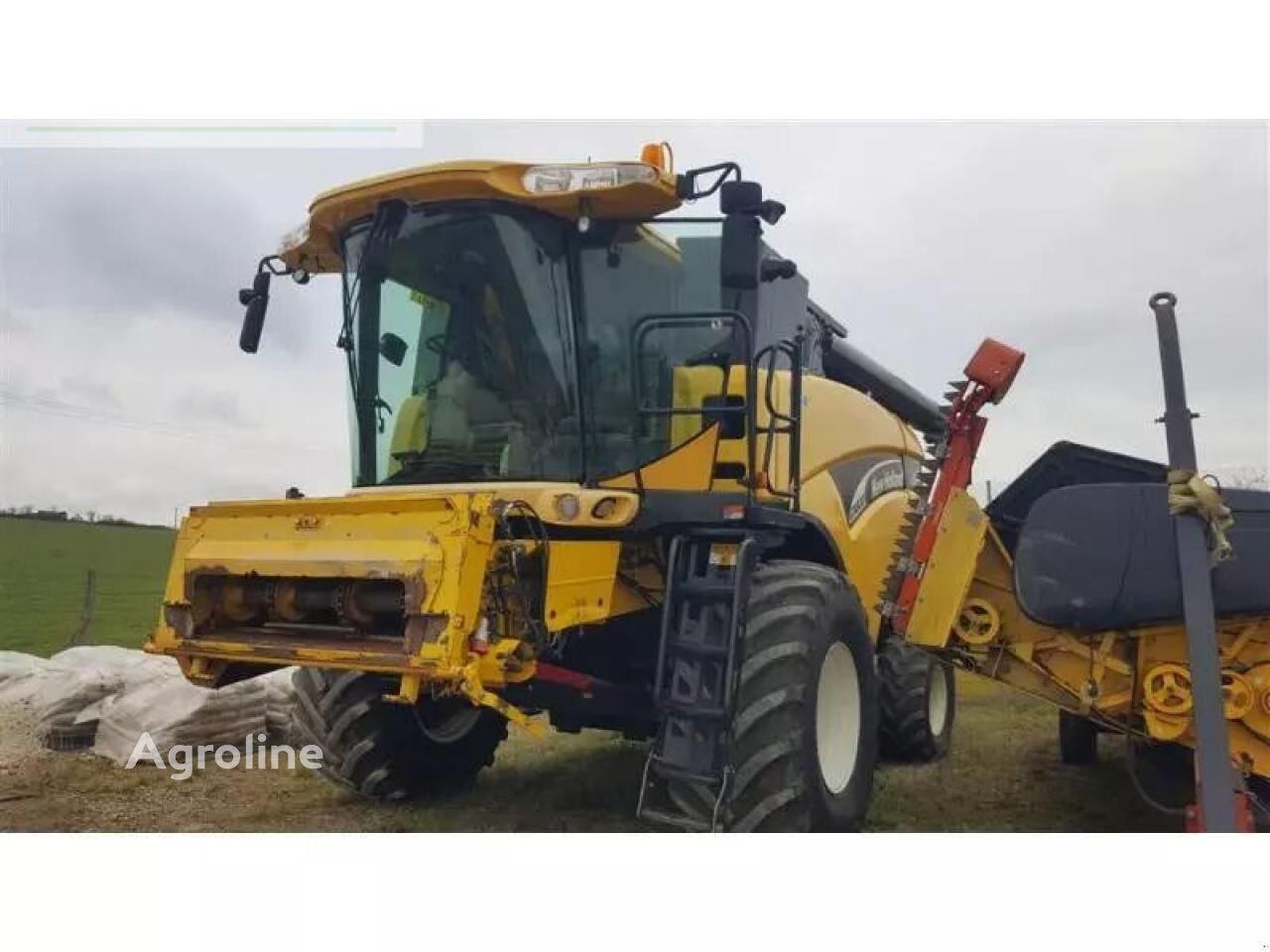 New Holland cx820 kombajn za žito