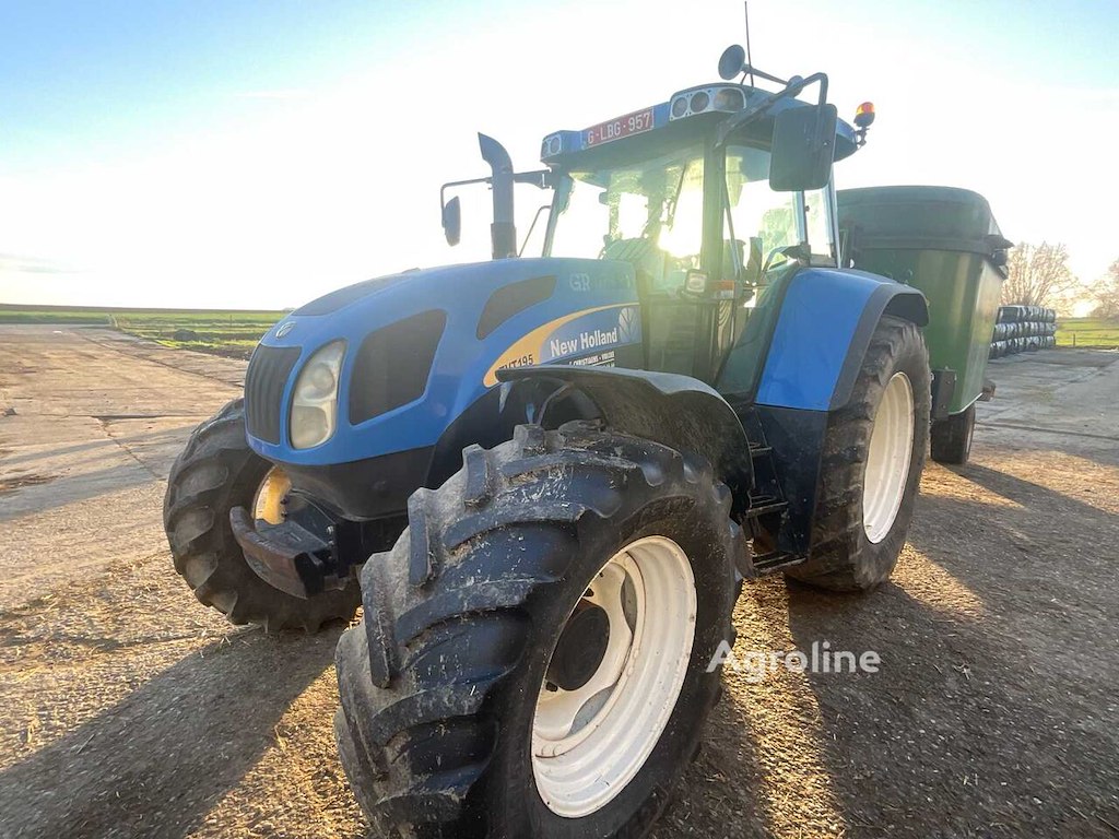 Prodaje se New Holland TVT195 4WD traktor točkaš na aukciji