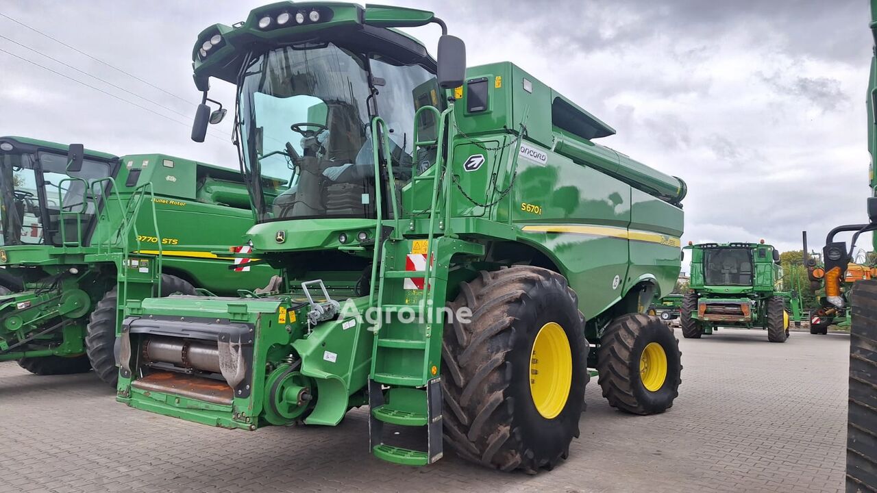 John Deere S670i kombajn za žito