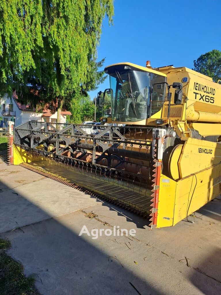 New Holland TX65 kombajn za žito