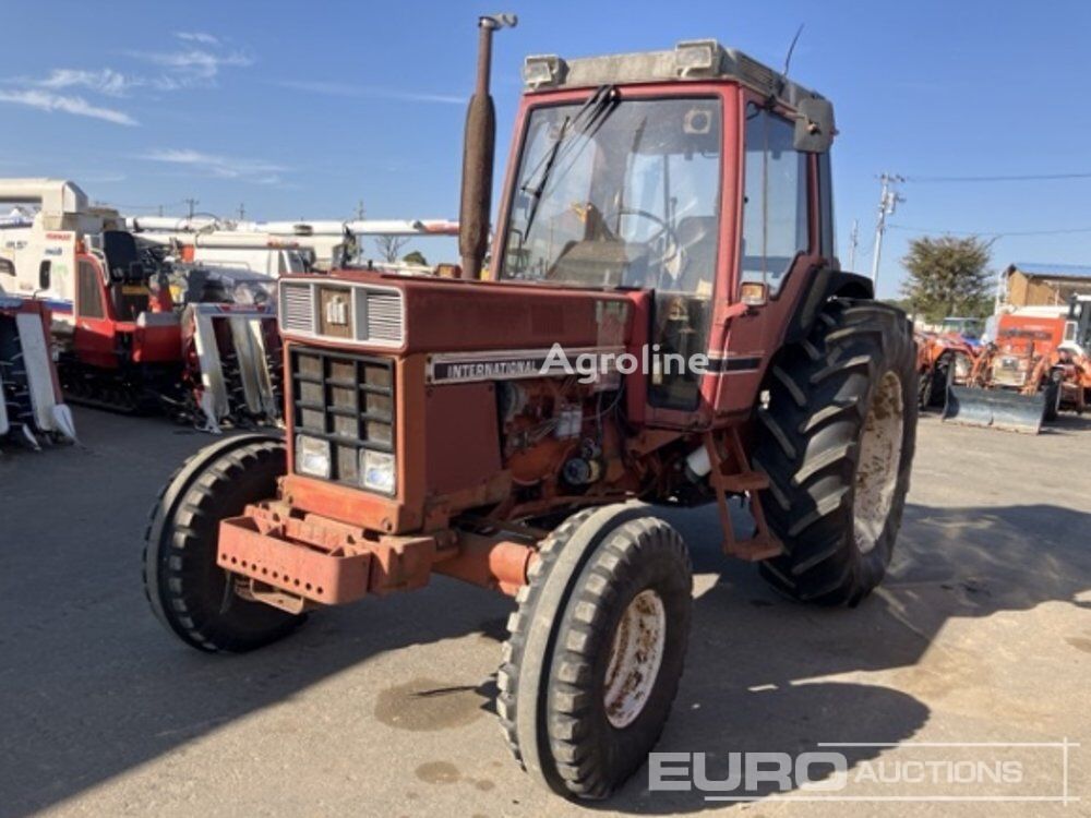 Prodaje se International 955XL traktor točkaš na aukciji