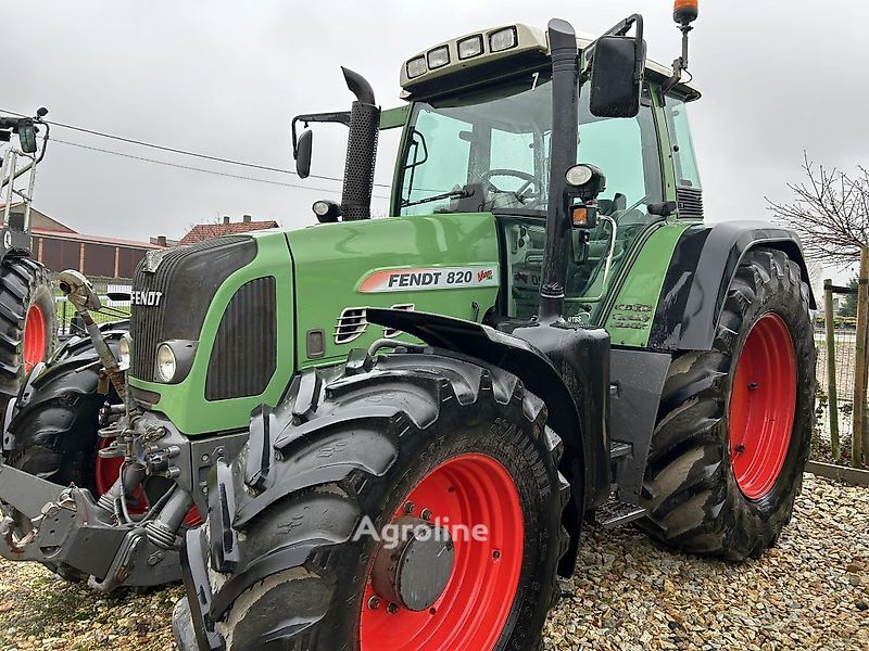 Fendt 820 traktor točkaš