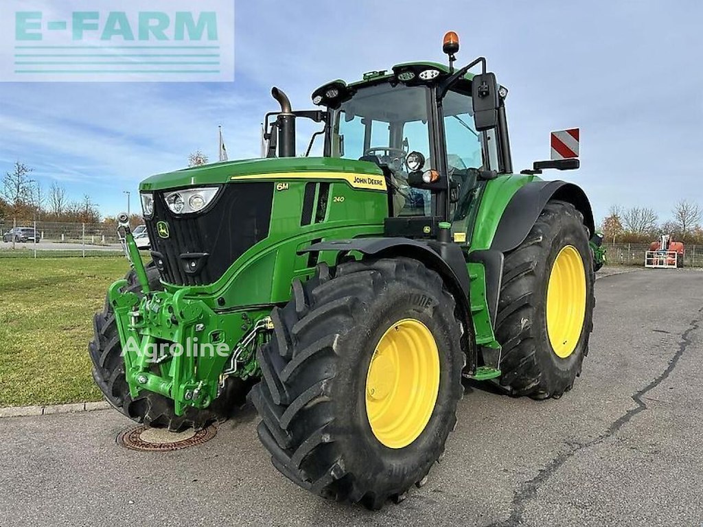 John Deere 6m 240 traktor točkaš