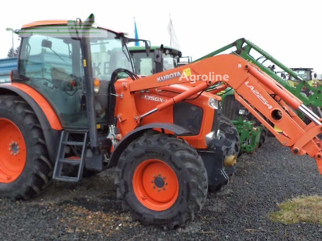 Kubota m135-17 gx 2 traktor točkaš