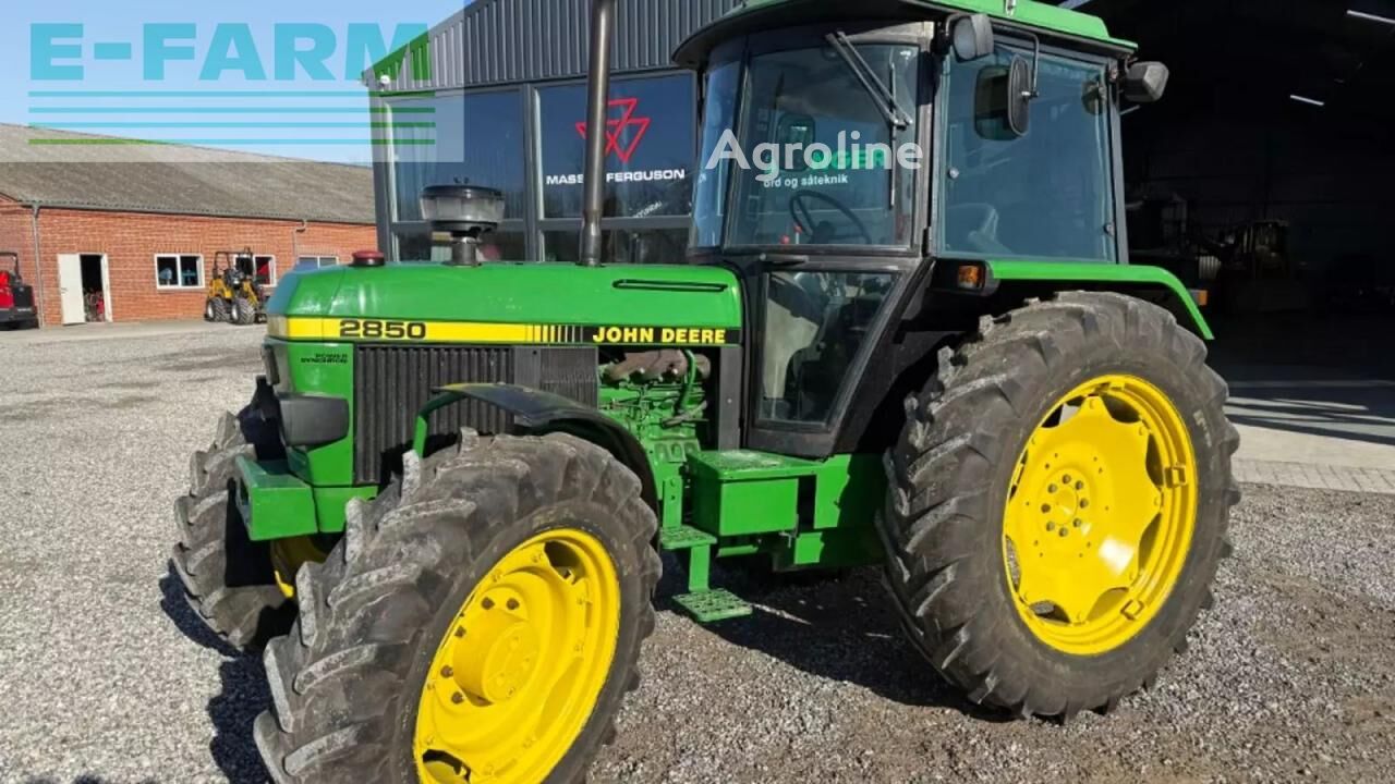 John Deere 2850 4 wd. traktor točkaš