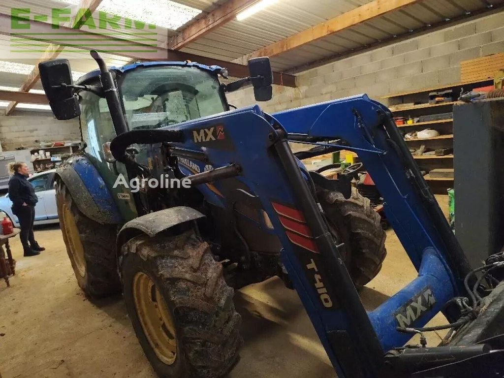 New Holland t5.105 traktor točkaš