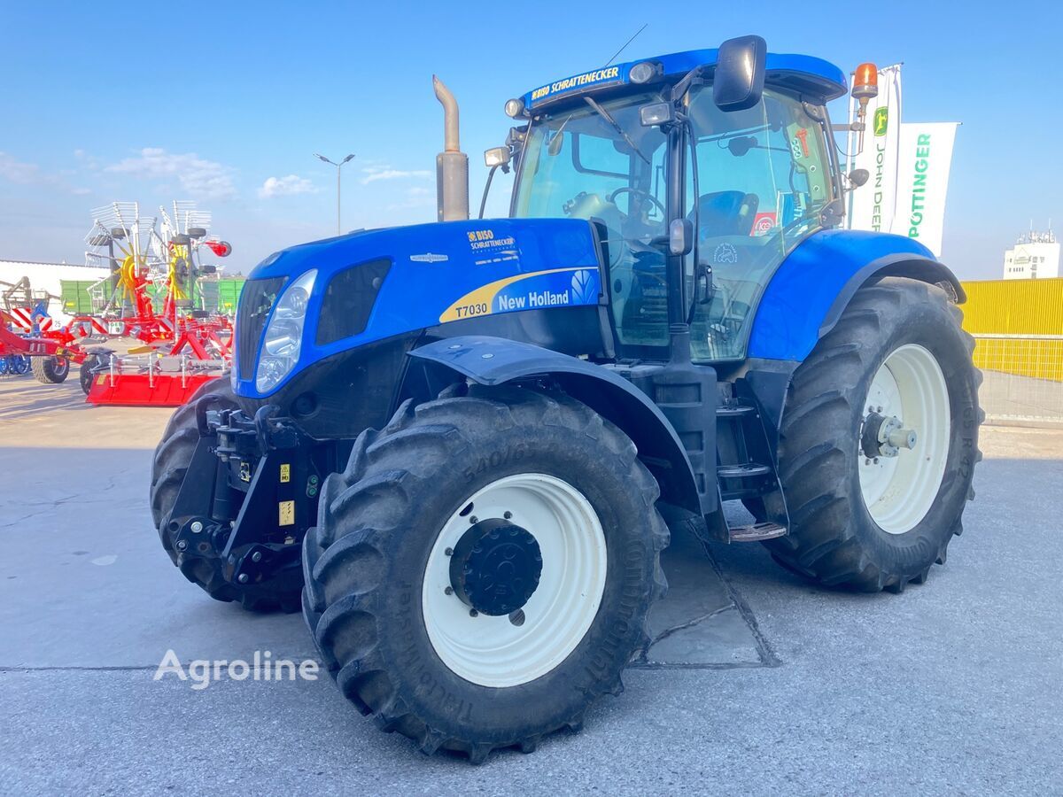 New Holland T 7030 traktor točkaš
