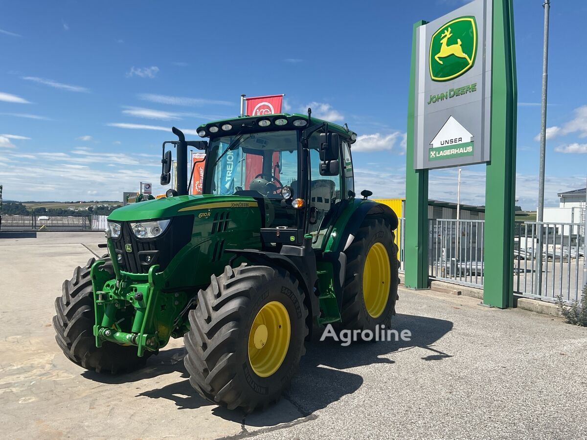 John Deere 6110R traktor točkaš