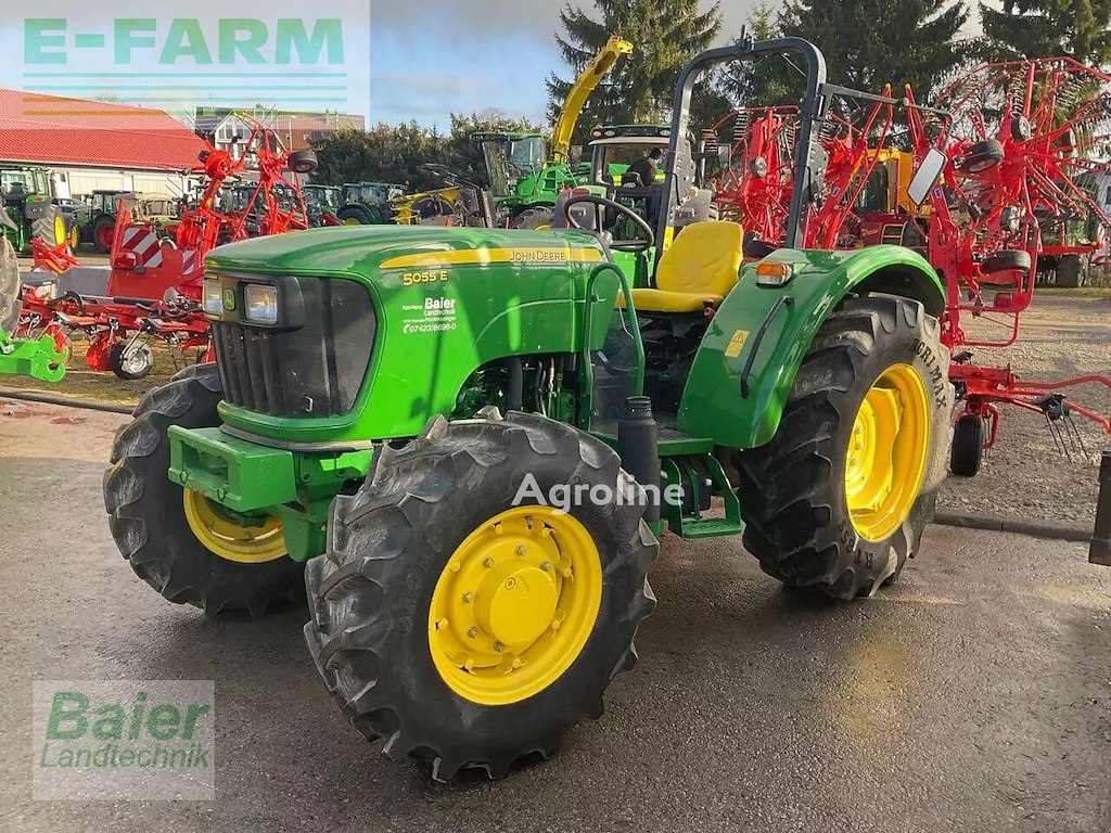 John Deere 5055 e traktor točkaš