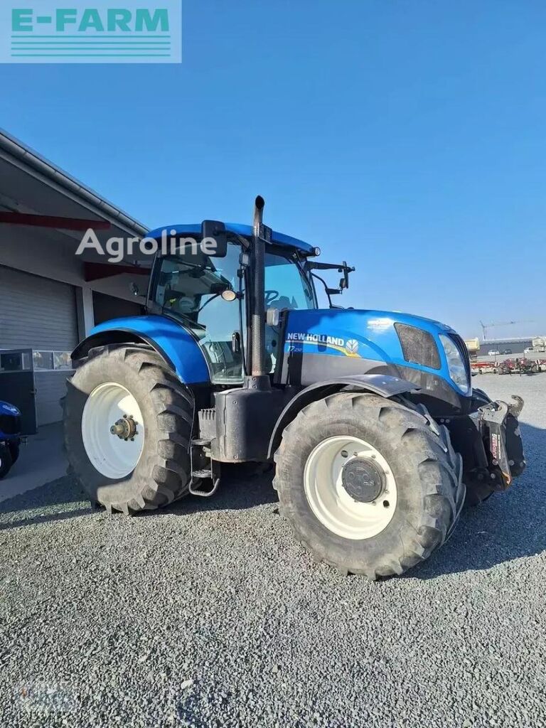 New Holland t7.210 ac traktor točkaš