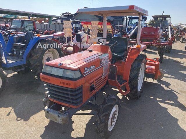 Kubota TRACTOR(Kubota) mototraktor