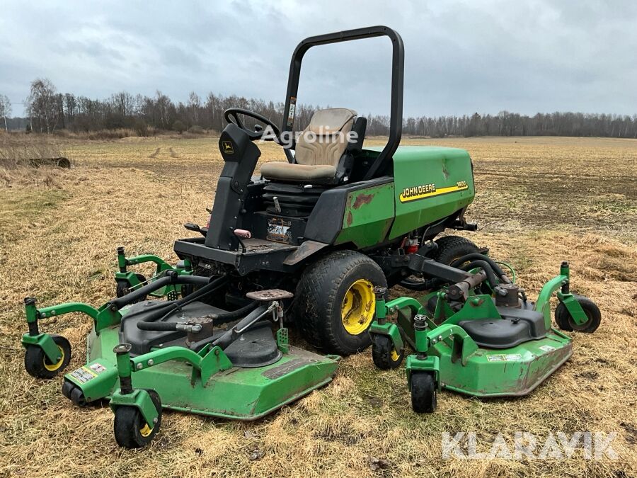 Prodaje se John Deere 1600 traktor kosilica na aukciji