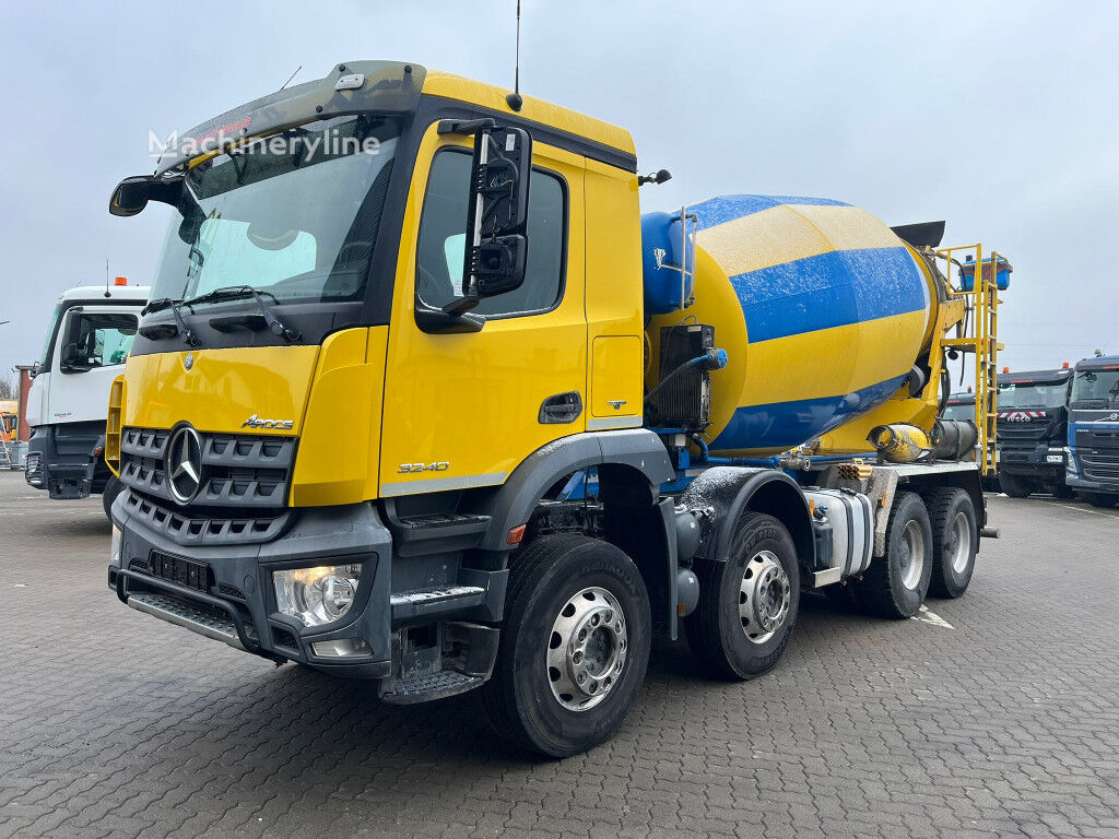 Mercedes-Benz Arocs 3240 B kamion s mešalicom za beton