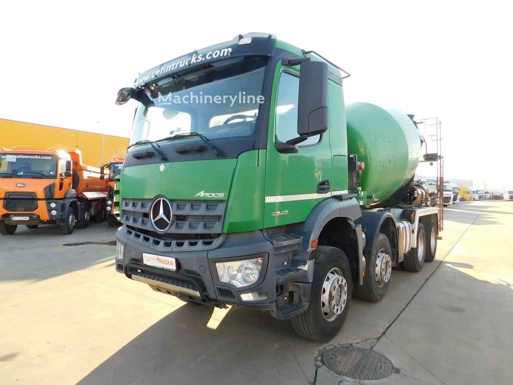 Mercedes-Benz Arocs 3243 kamion s mešalicom za beton