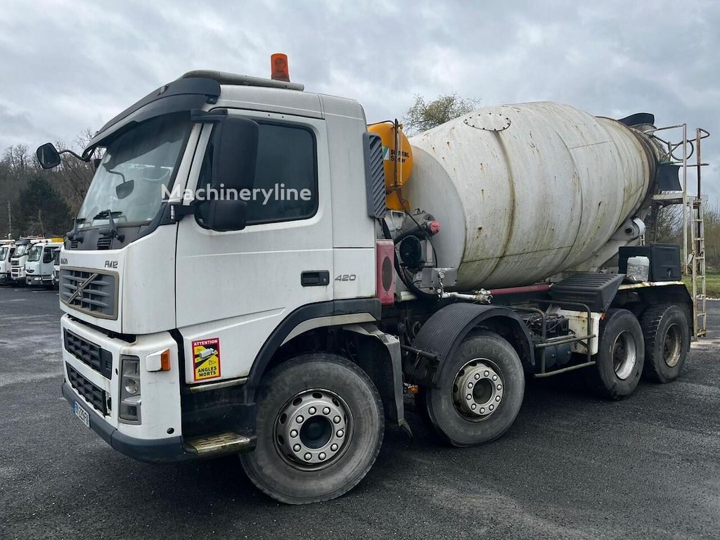 Volvo FM - 12 420 9M3 kamion s mešalicom za beton
