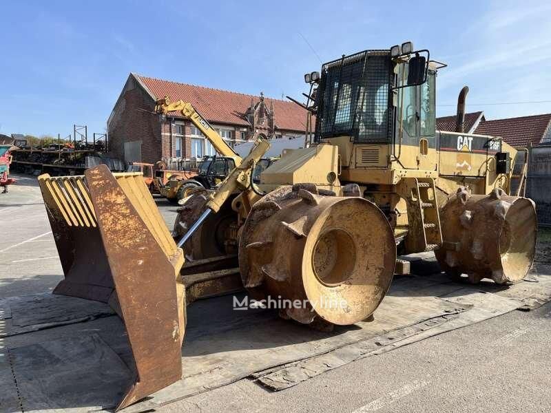 Caterpillar 816F kompaktor s jednim valjkom