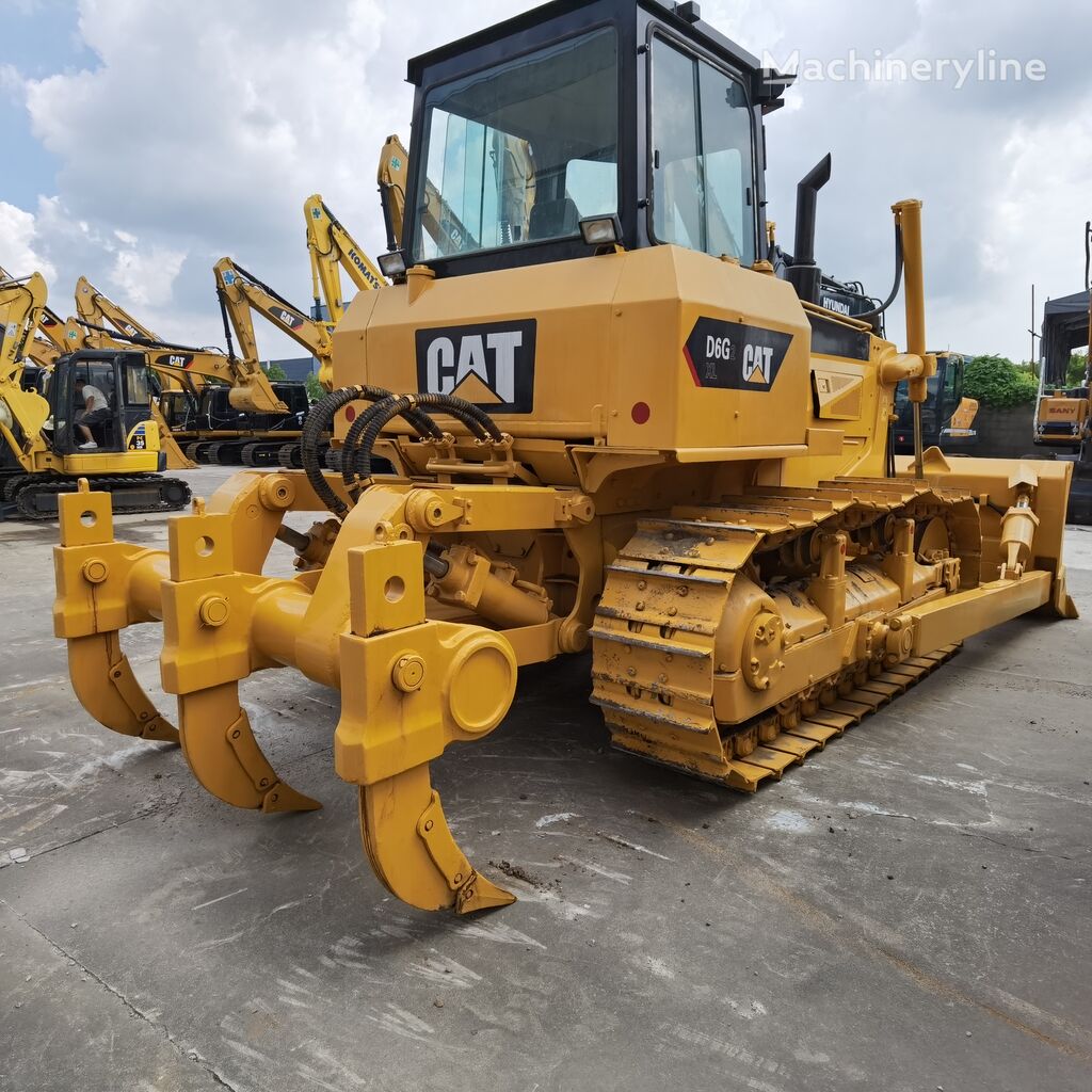 Caterpillar D6G buldožer