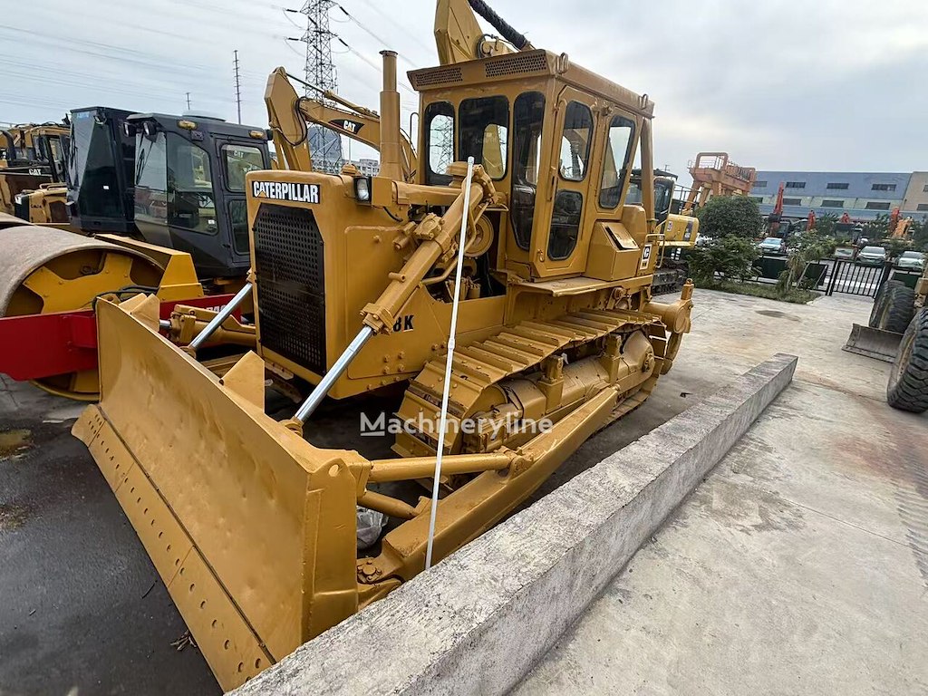 Caterpillar D8K buldožer