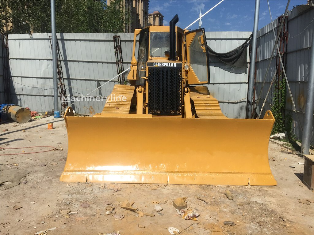 Caterpillar D5M buldožer