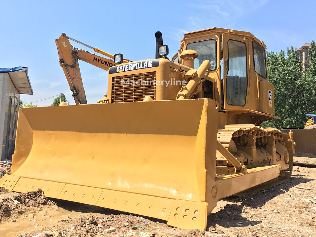 Caterpillar D6D buldožer