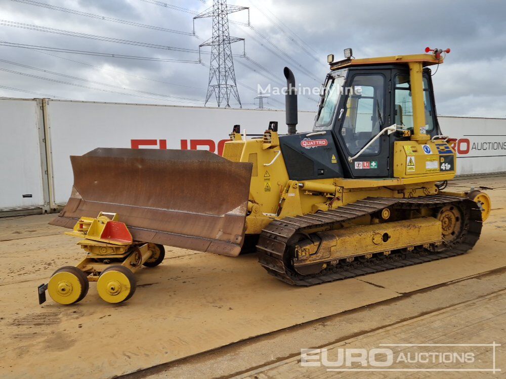 Prodaje se Komatsu D41P-6 buldožer na aukciji