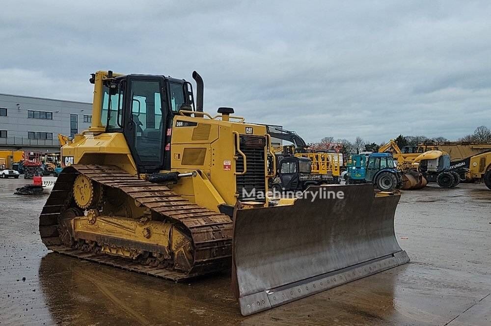 Caterpillar D6 N buldožer