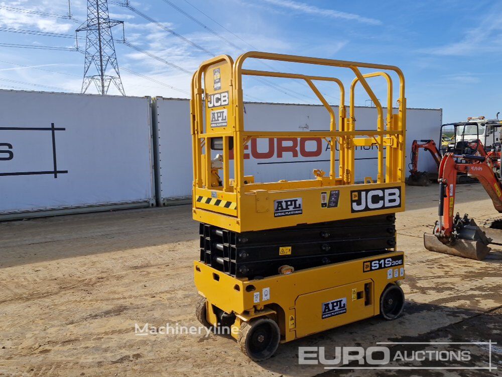 Prodaje se JCB S1930E hidrauličnu zglobnu platformu na aukciji