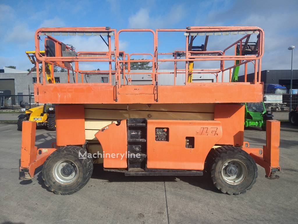 JLG 4394 RT (194) makazasta platforma