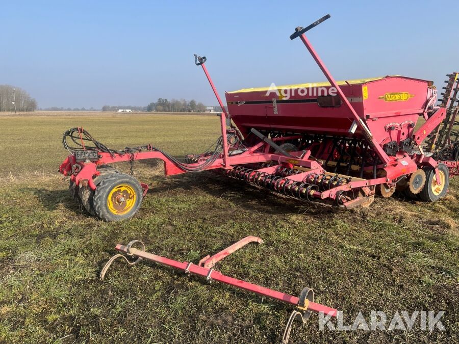Prodaje se Väderstad Rapid 400 C super rasipač veštačkog đubriva na aukciji