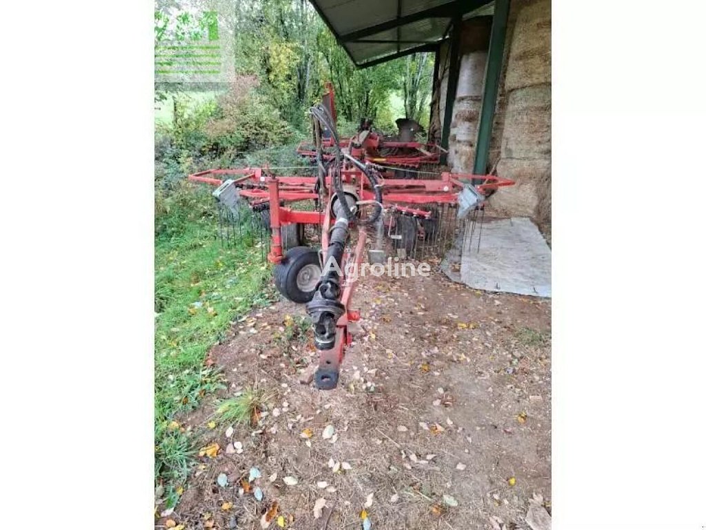 Kuhn ga7932 trakasti formirač otkosa