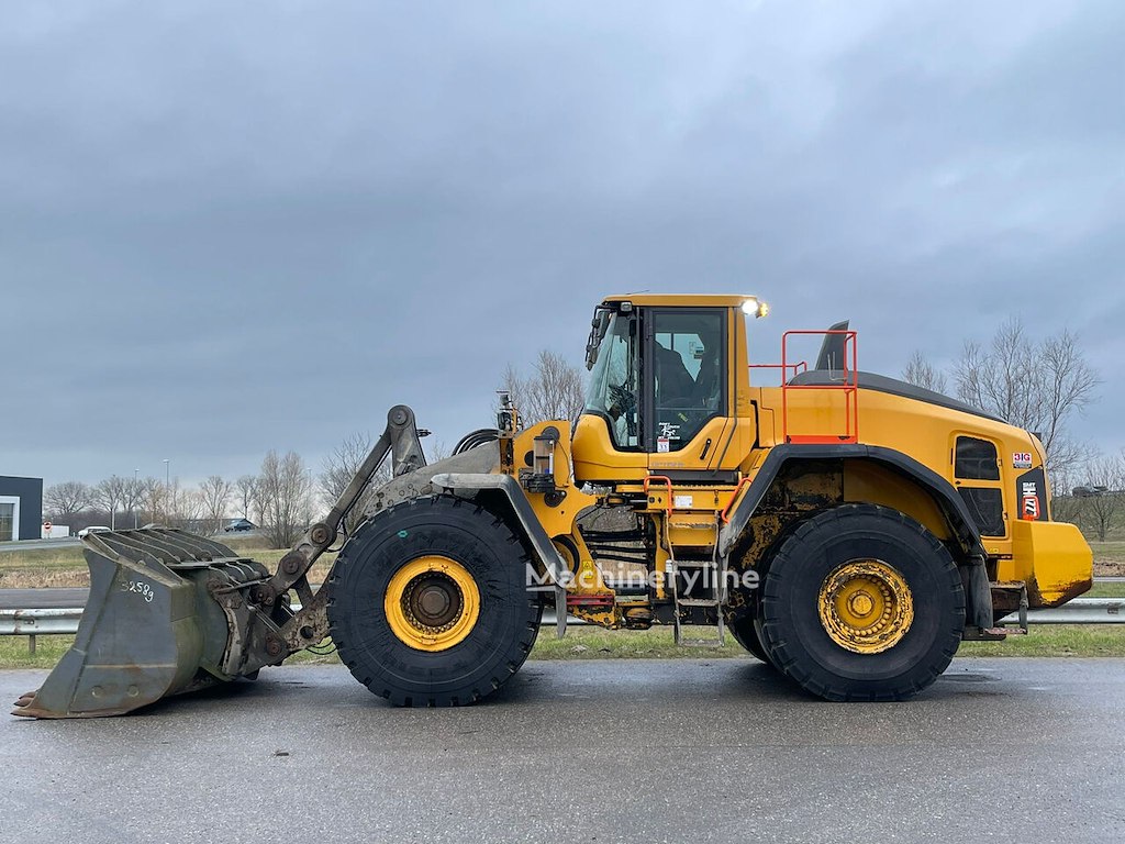 Volvo L220H prednji utovarivač