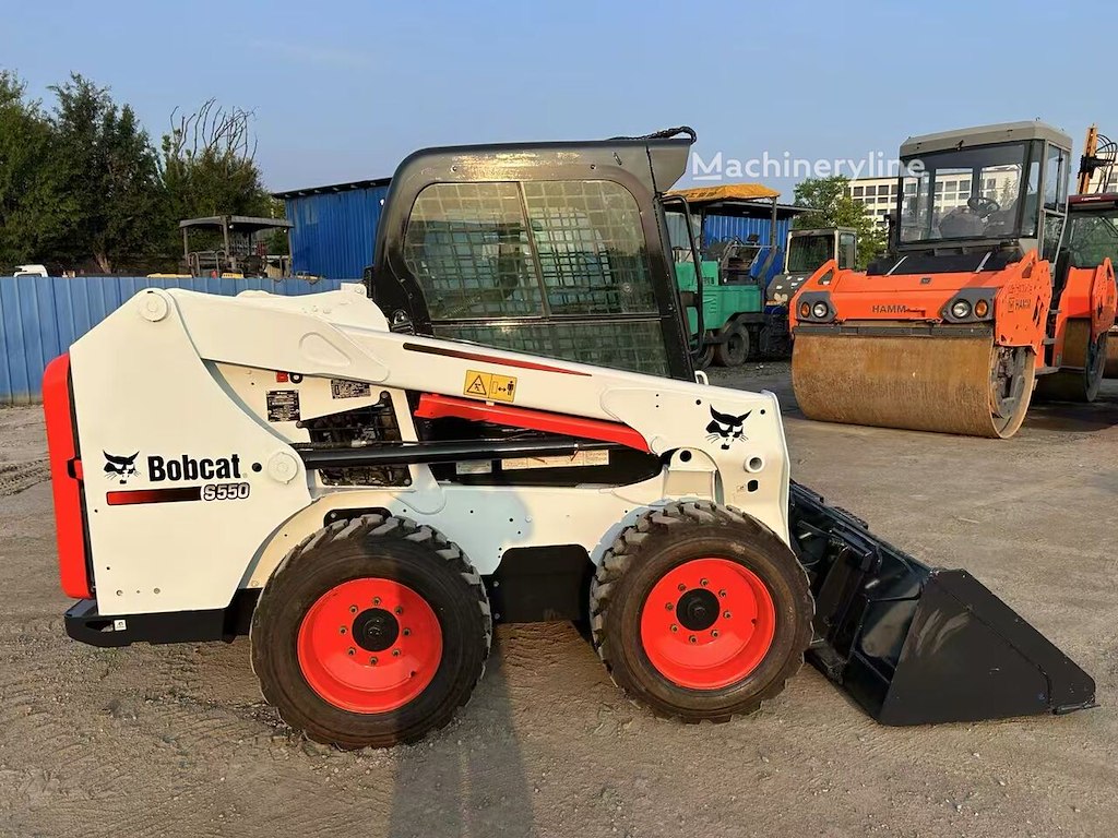 Bobcat S550 mini utovarivač