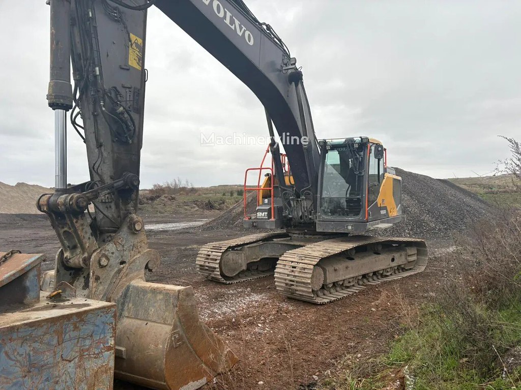 Volvo EC 300 E bager guseničar