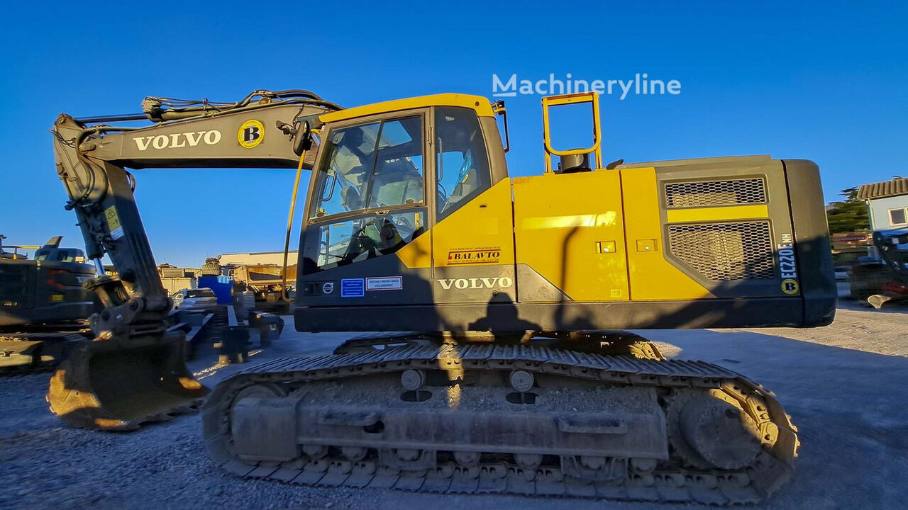 Volvo EC220E bager guseničar