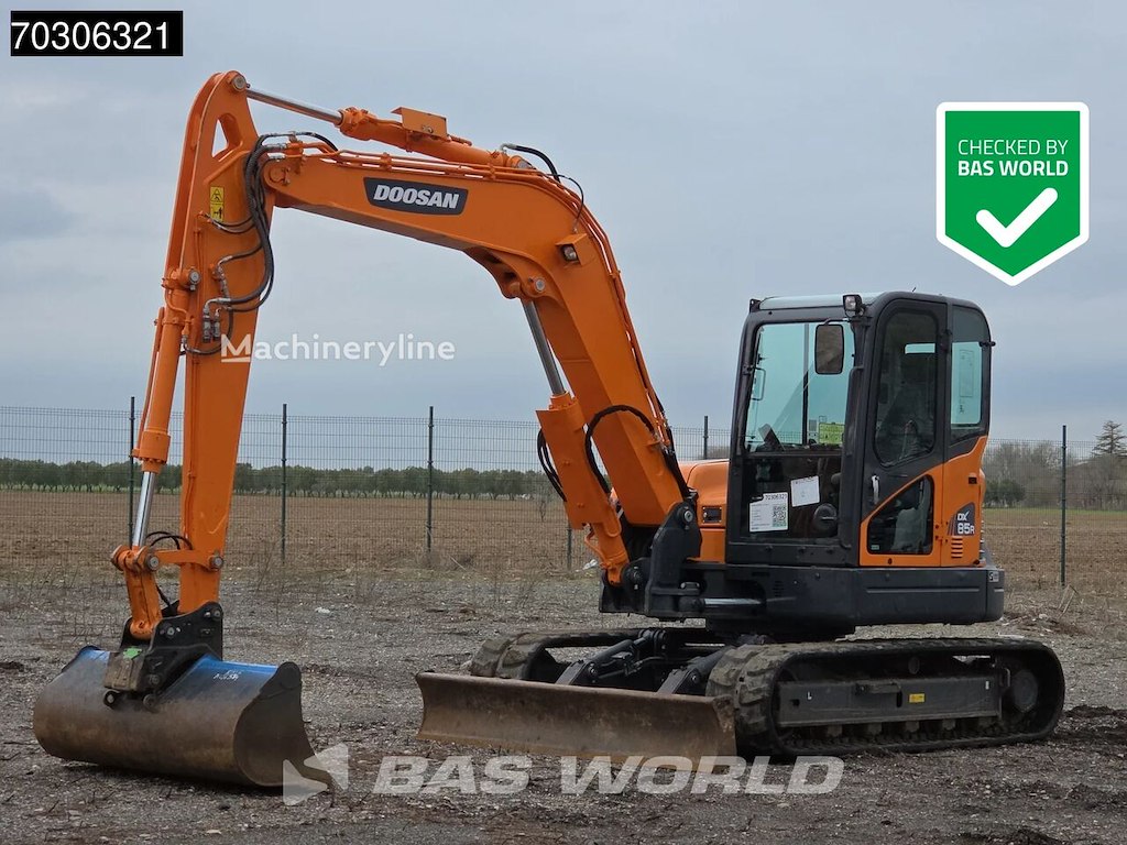 Doosan DX85R-3 A/C - 3 Cucharas mini bager