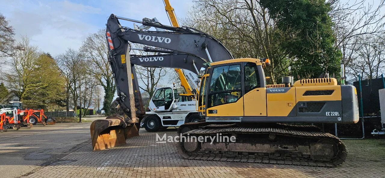 Volvo EC220 DL bager guseničar