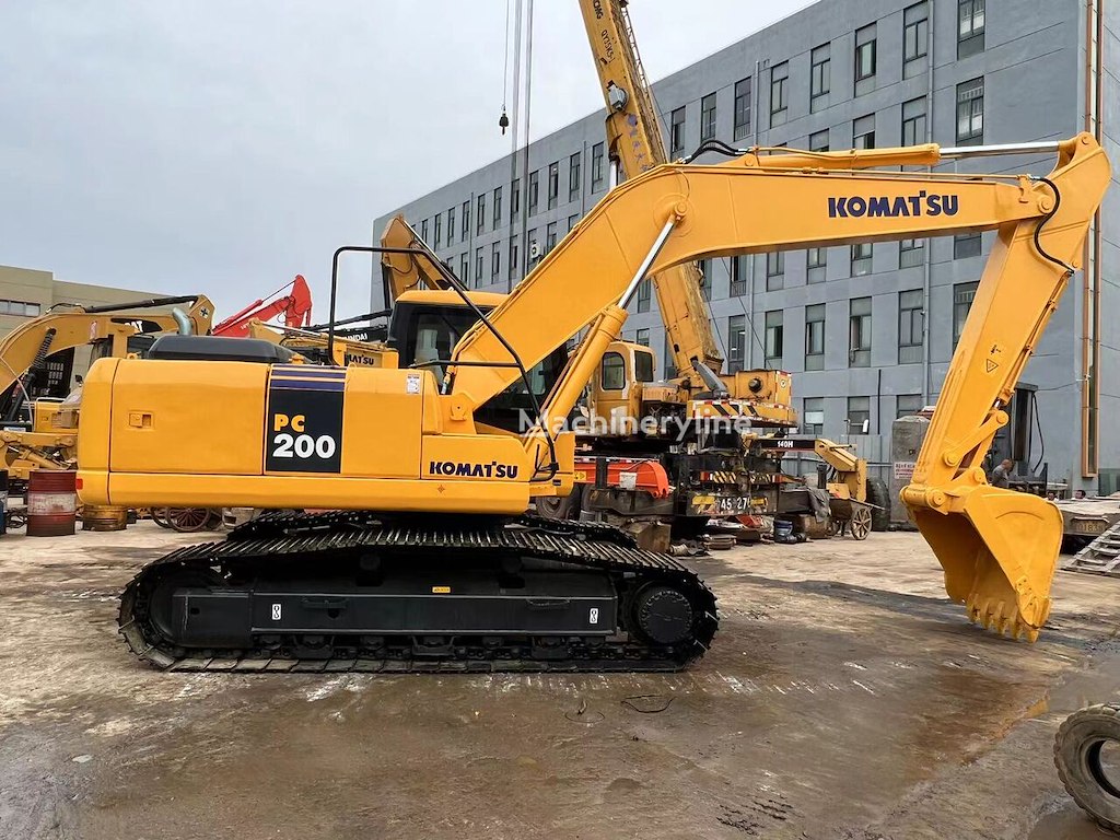 Komatsu PC200-7 bager guseničar