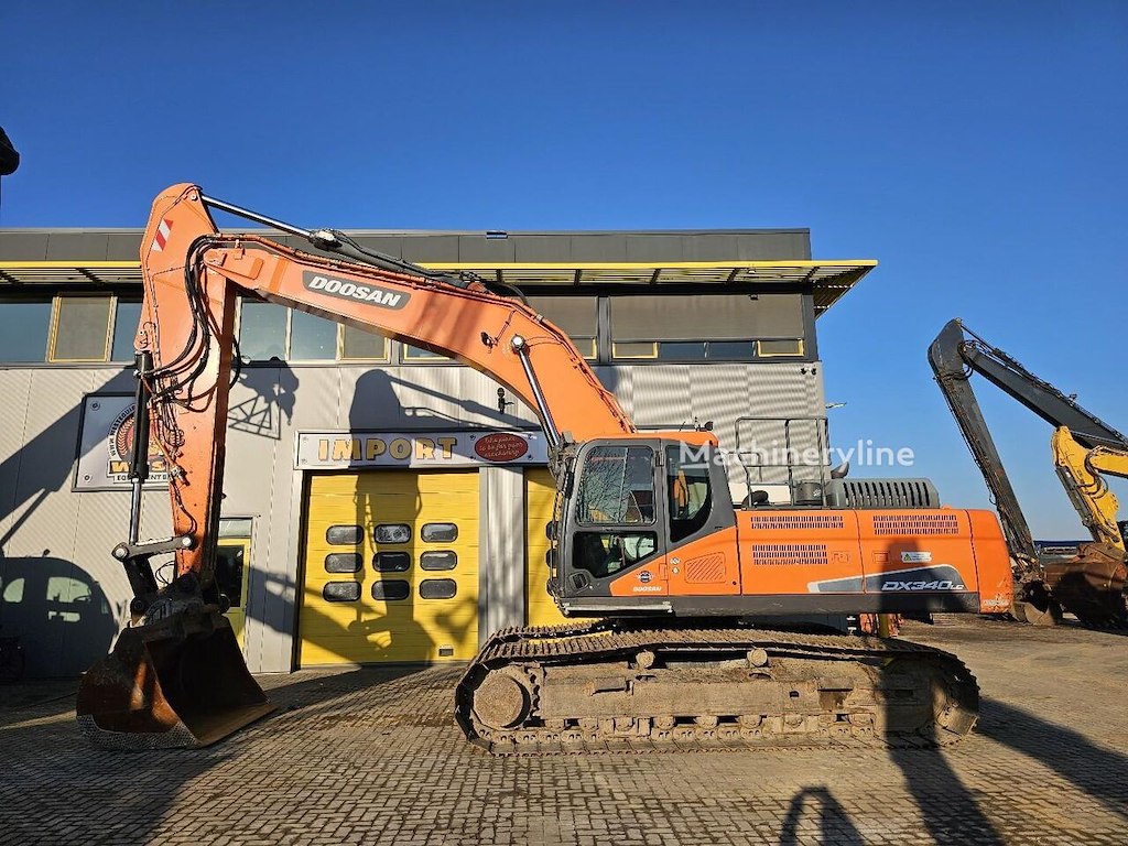 Doosan DX340LC-5 bager guseničar